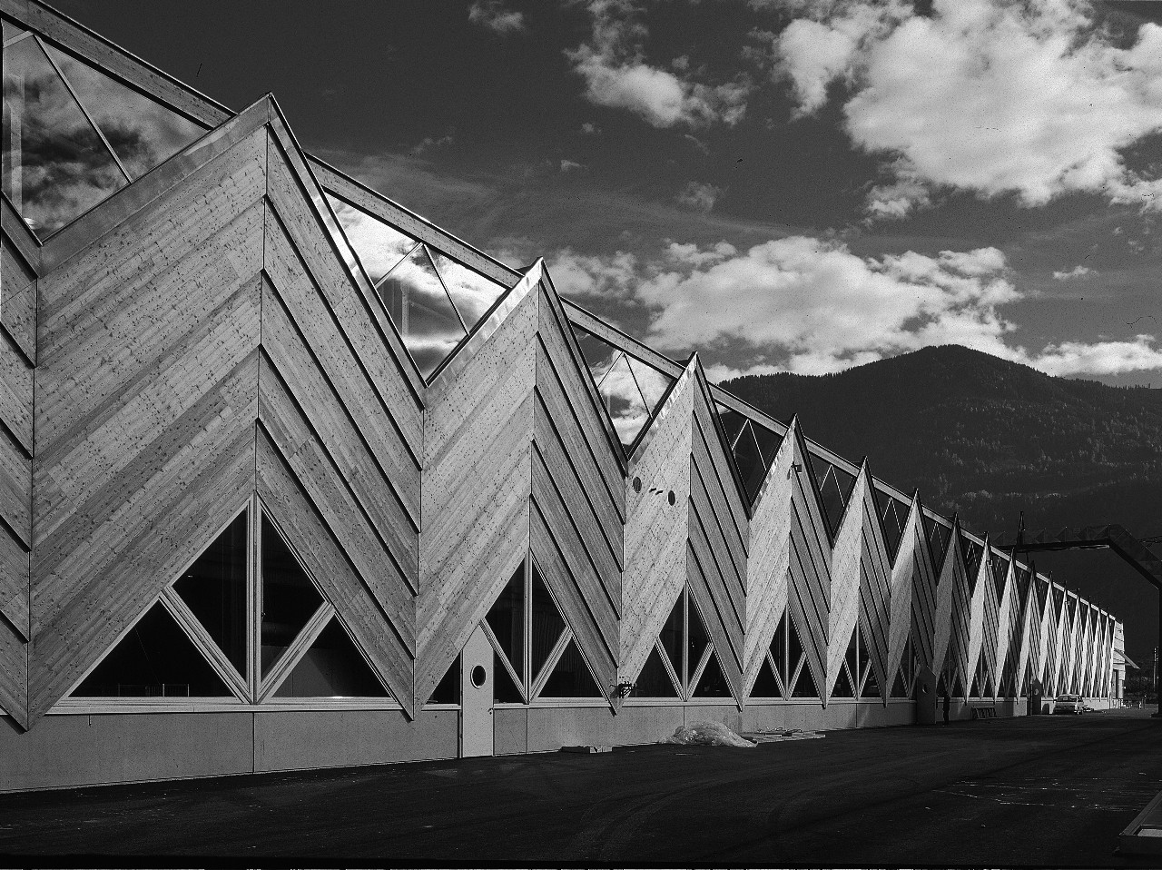 Vor Ort 10 "Josef Lackner: Konstruktionsholzwerk Binder, Jenbach" — aut ...